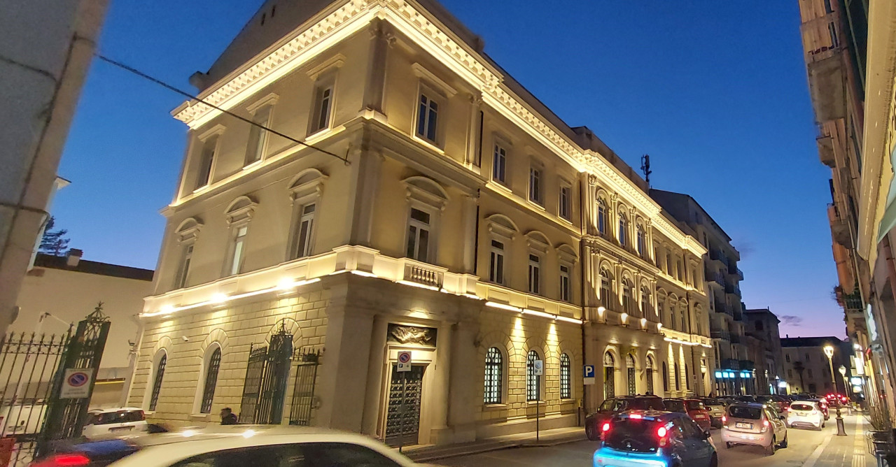 Poste Italiane: restaurato il palazzo delle Poste centrali della citta ...